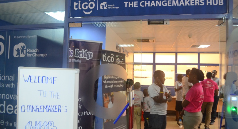 Tigo Rwanda hamwe n’umushinga Reach for Change batashye Changem ...