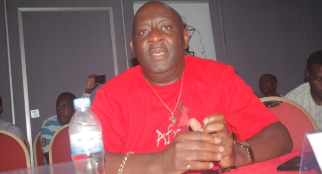 Umuhanzi Alain Muku yasabye Leta guhagarika akazi asanzwe akora ...