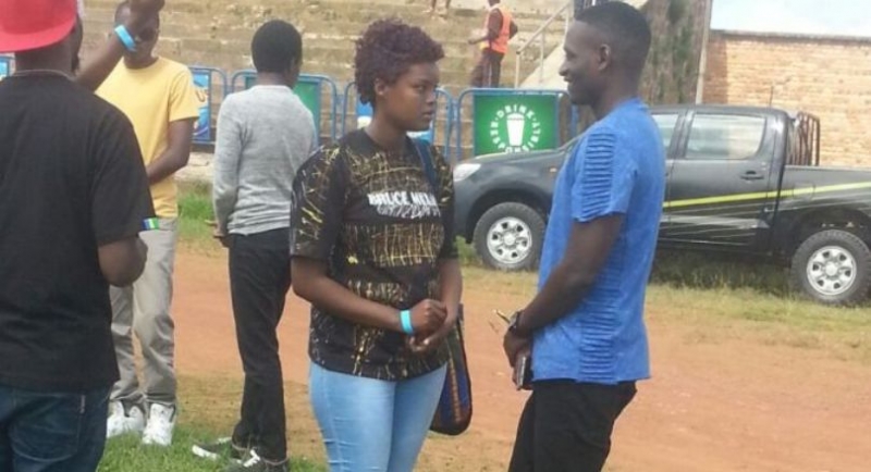 MC Phil Peter yagize icyo atangaza ku mafoto yagaragaye yihugika ...