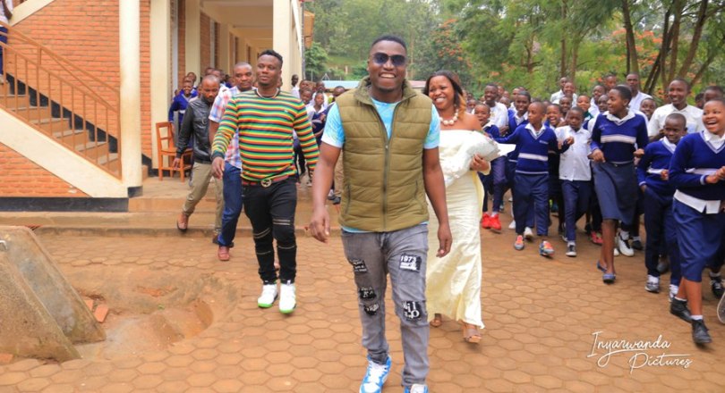 Danny Vumbi aherekejwe na Bruce Melody na Mico The Best yatunguy ...
