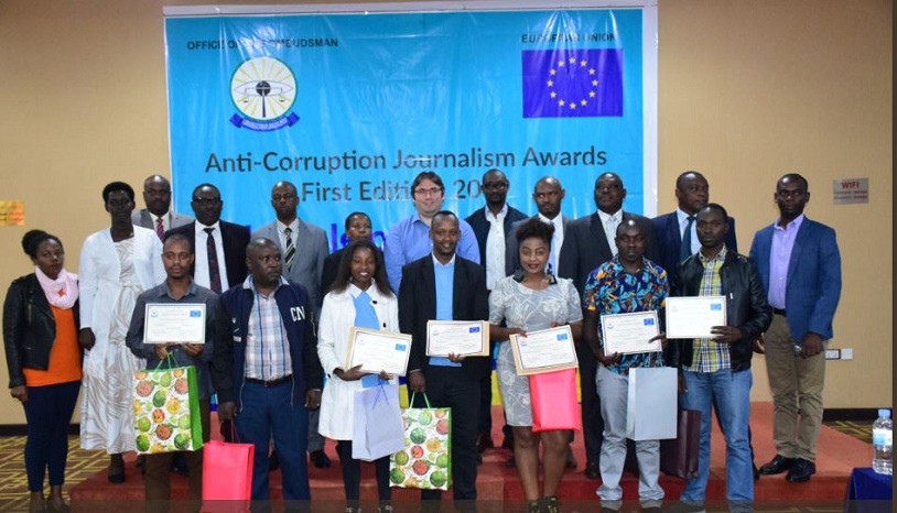 Urwego rw’Umuvunyi rwahembye abanyamakuru bakoze inkuru nziza zi ...