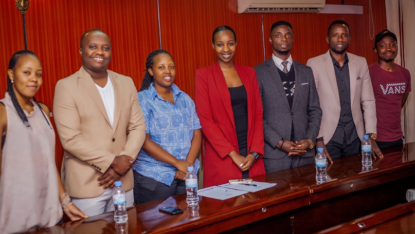 King James yagiranye amasezerano na Japhet&Etienne yo gucuruza a ...