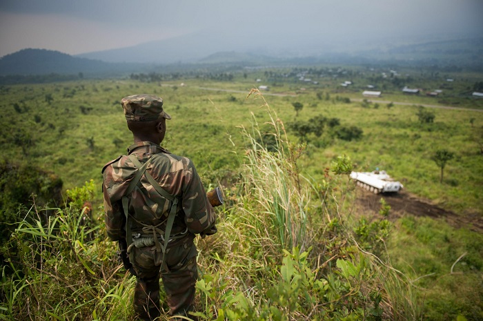 Umusirikare wa FARDC yafatiwe mu Rwanda yasindanye imbunda | InyaRwanda.com