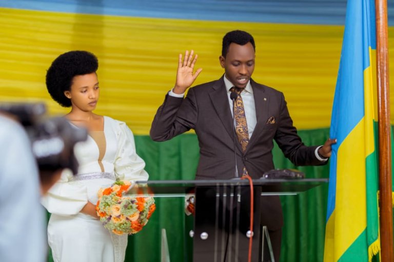 Umugore wanjye mwiza - Bosco Nshuti nyuma yo gusezerana imbere y ...