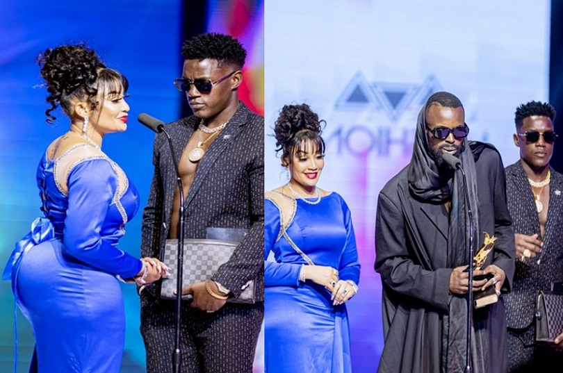 Zari Hassan n’umukunzi we bashyikirije Turahirwa Moses igihembo ...
