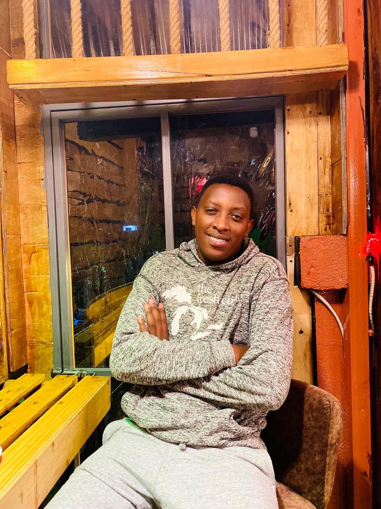 Fex Pro yanyujije isengesho rye mu ndirimbo yise ‘Nyigisha’ –VID | InyaRwanda.com