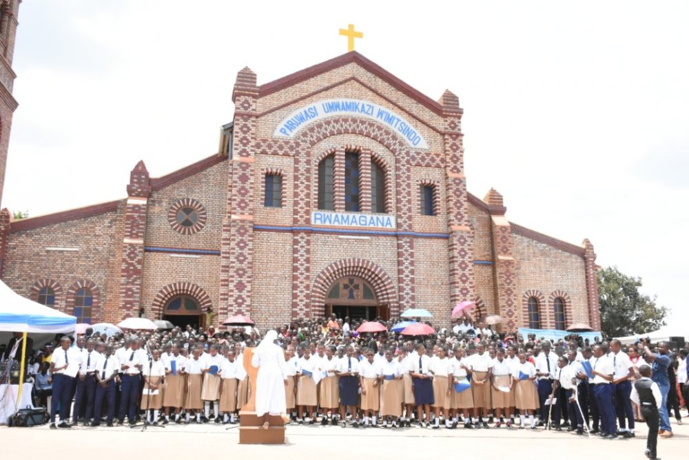 Rwamagana: Urubyiruko rurenga 1.200 ruzitabira Ihuriro ry'urubyi ...