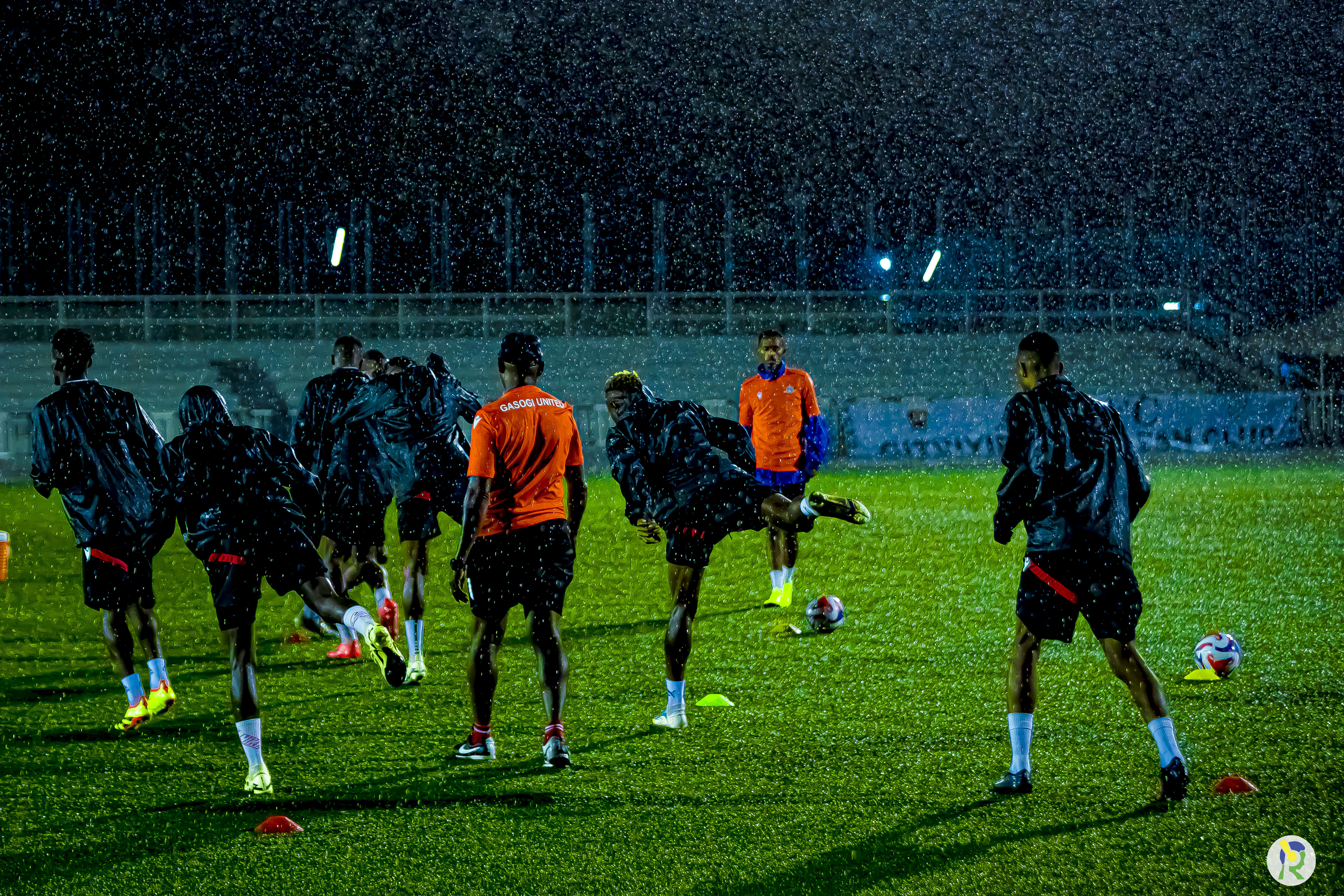 Umukino wahuzaga APR FC na Gasogi United wasubitswe ukinwe imino ...