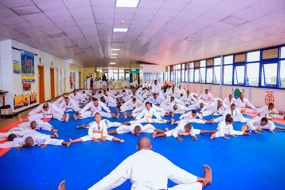 Abarimu bo mu mukino wa Karate uzwi nka 'Shotokan' bongerewe ubu ...