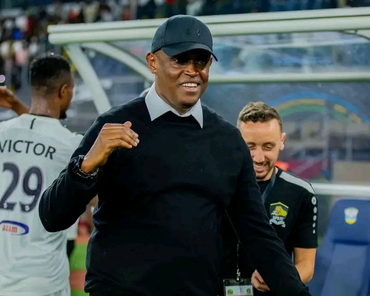 Colonel (Rtd) Richard Karasira utakiri Chairman wa APR FC azibuk ...