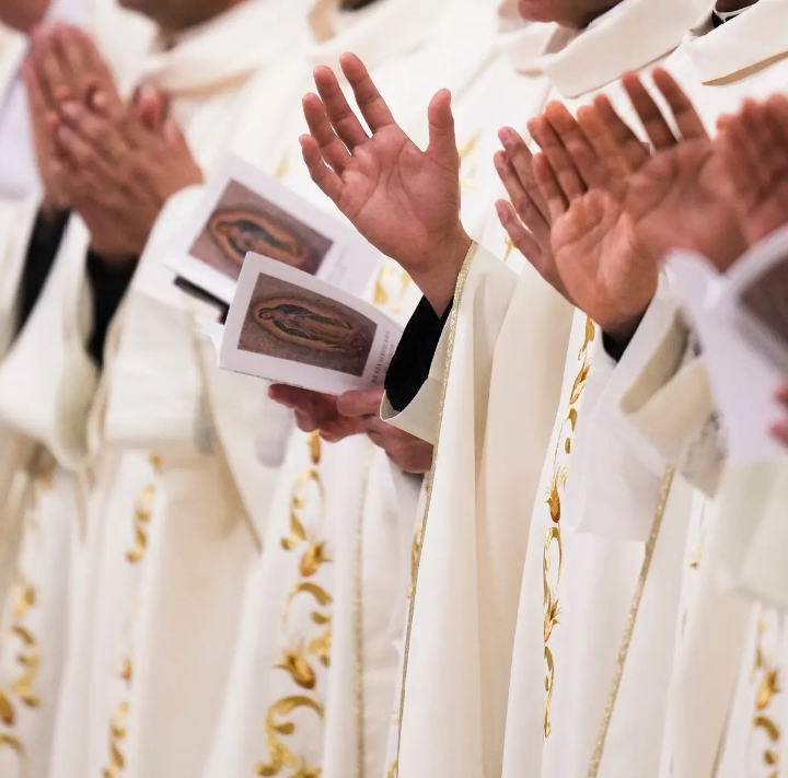 Abagabo bafite ibyiyumvo byo kuryamana n'abo bahuje ibitsina bem ...