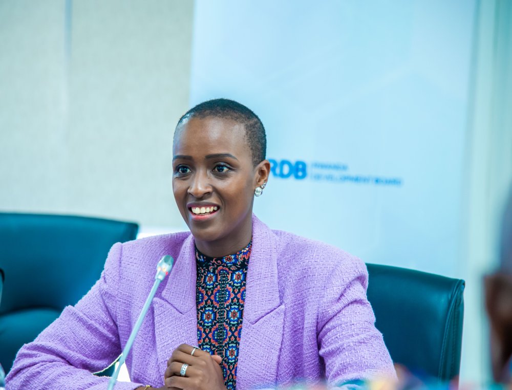 Minisitiri Nelly Mukazayire yasobanuye uburyo bazabyaza Siporo a ...
