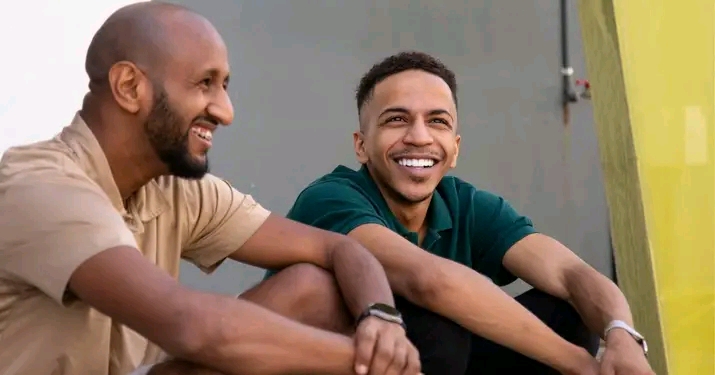 Abantu badashyira ubuzima bwabo ku mbuga nkoranyambaga bagira im ...