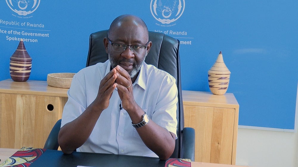 Mu bukwe bwe bamucurangiye indirimbo ya Kiyovu na Rayon! Urwibut ...