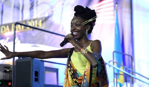 Teta Diana yemeza ko iyo aba atajijutse, aba yarahuriye n'uruva ...